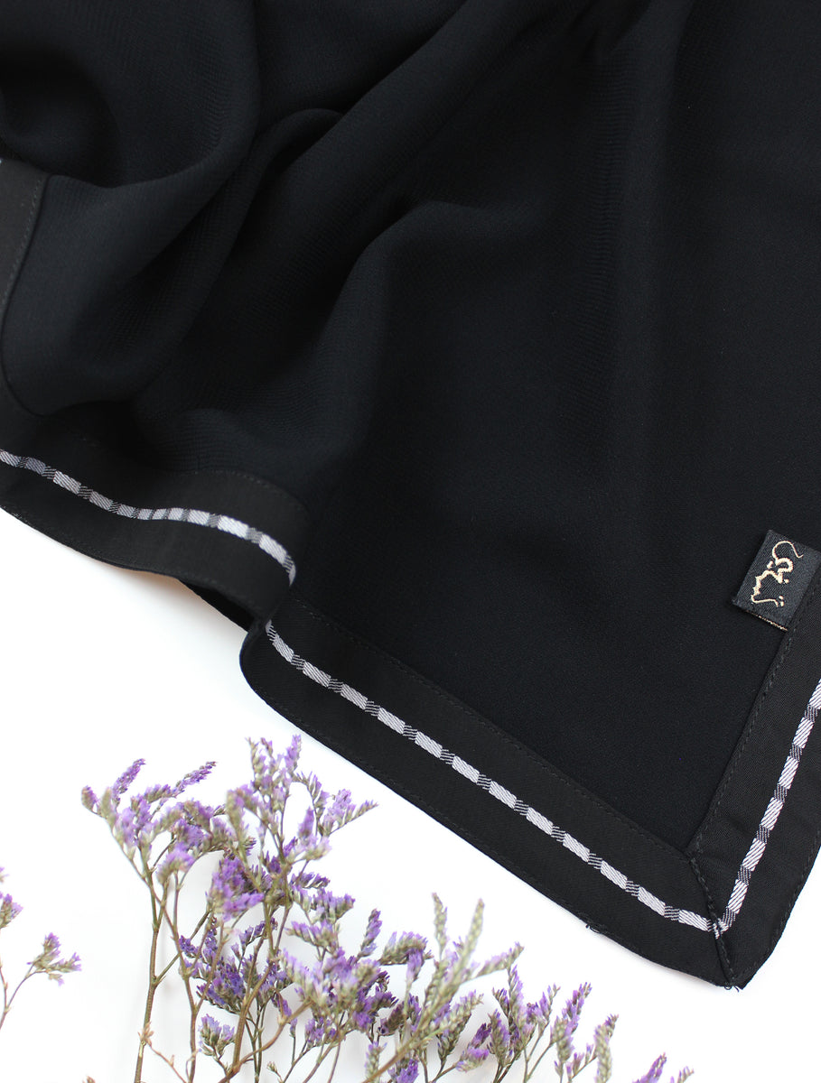 Square Scarf Lined Border – Tasneem Hijab House